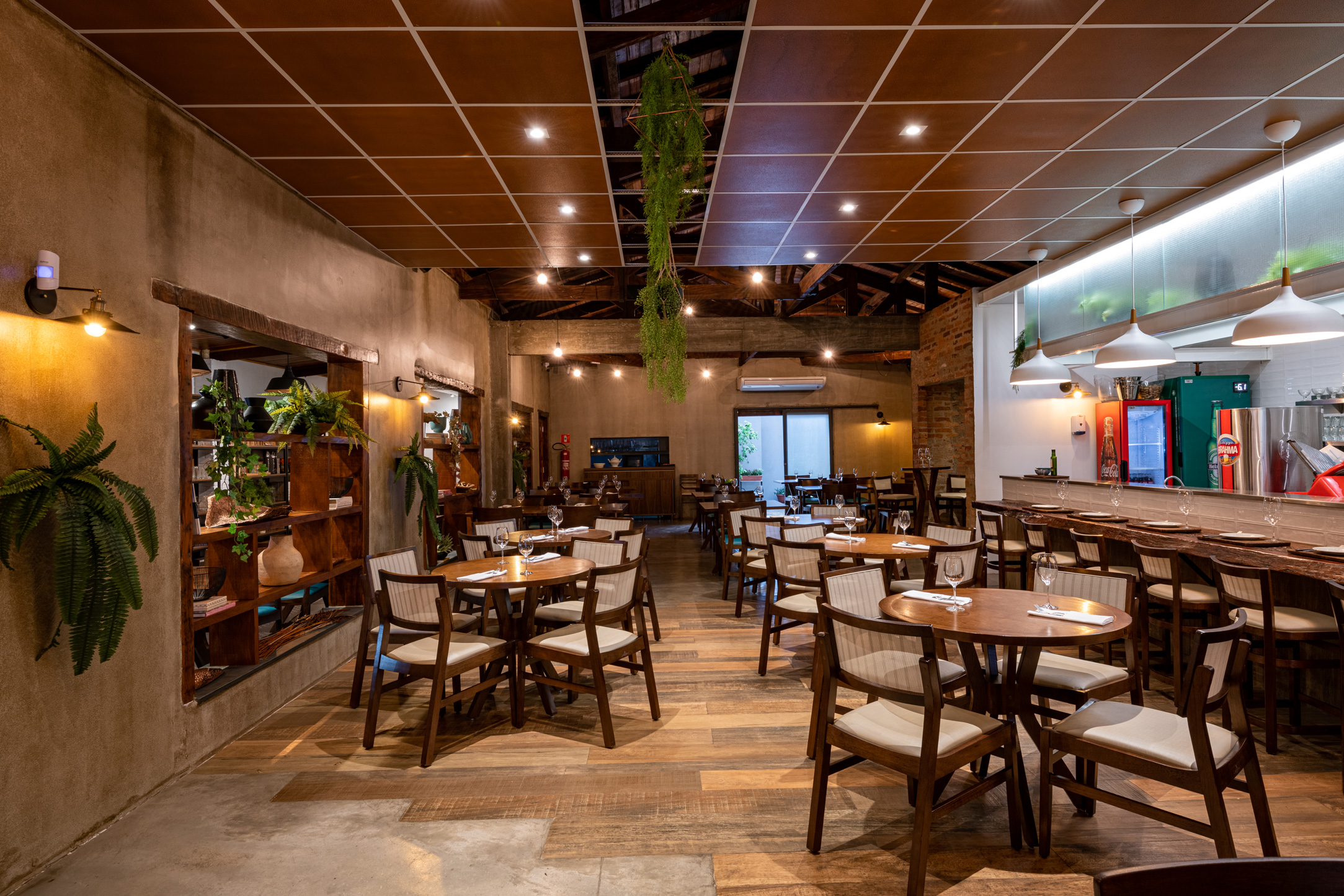 ALBERO RISTORANTE - Vertentes Arquitetura